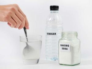 10 Popular Vinegar And Baking Soda Solutions