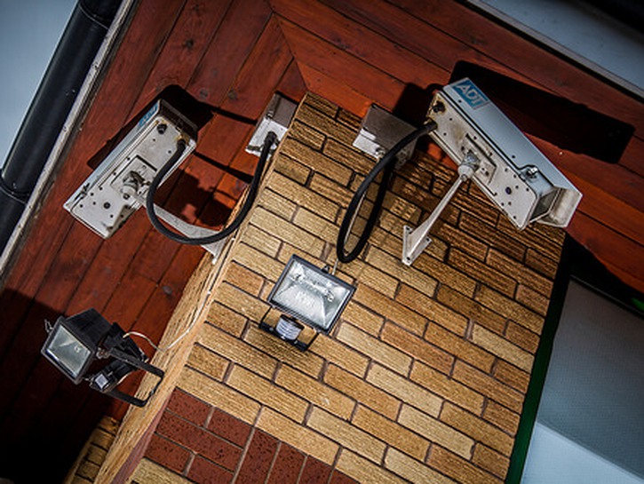 Security Guards Share The Strangest Thing They've Caught Someone Doing ...