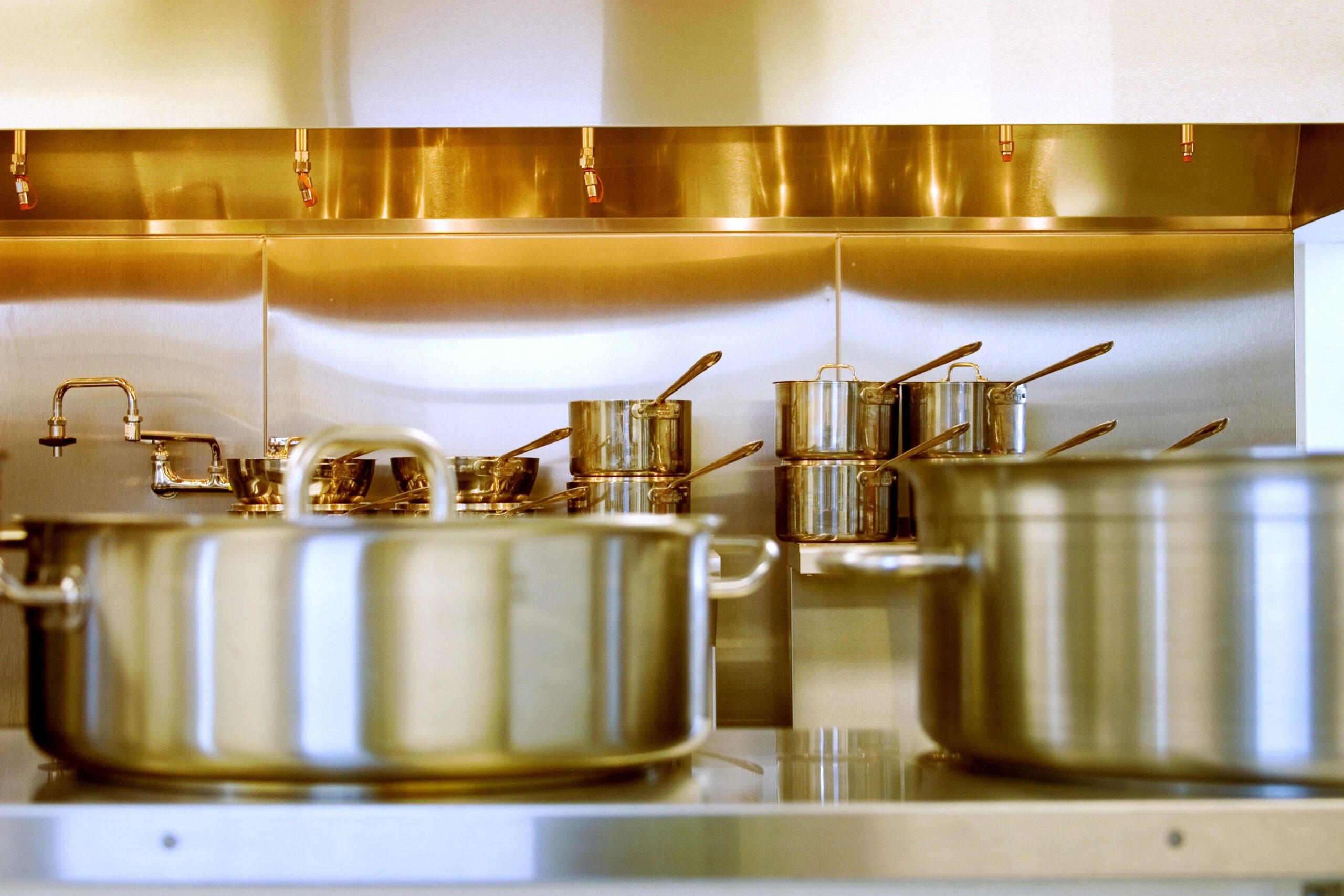 3 Signs You Should Toss Out Your Pots and Pans ASAP