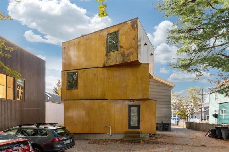 21 Of The Ugliest Houses In The World - Oola