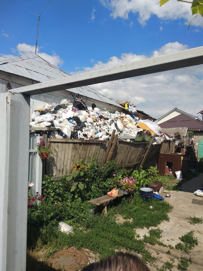 These Pictures Show The Worst Neighbors Ever - Oola